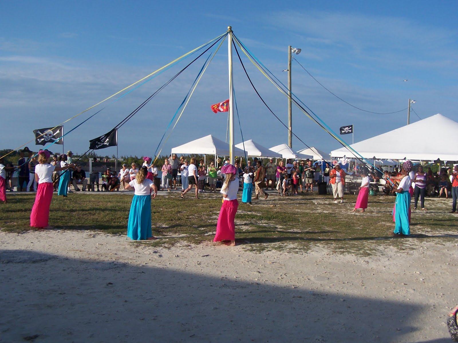 trawler37: Maypole dance