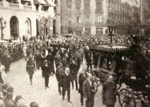 TOT PASSEJANT: Gaudí. Muerte de pobre, entierro de rey