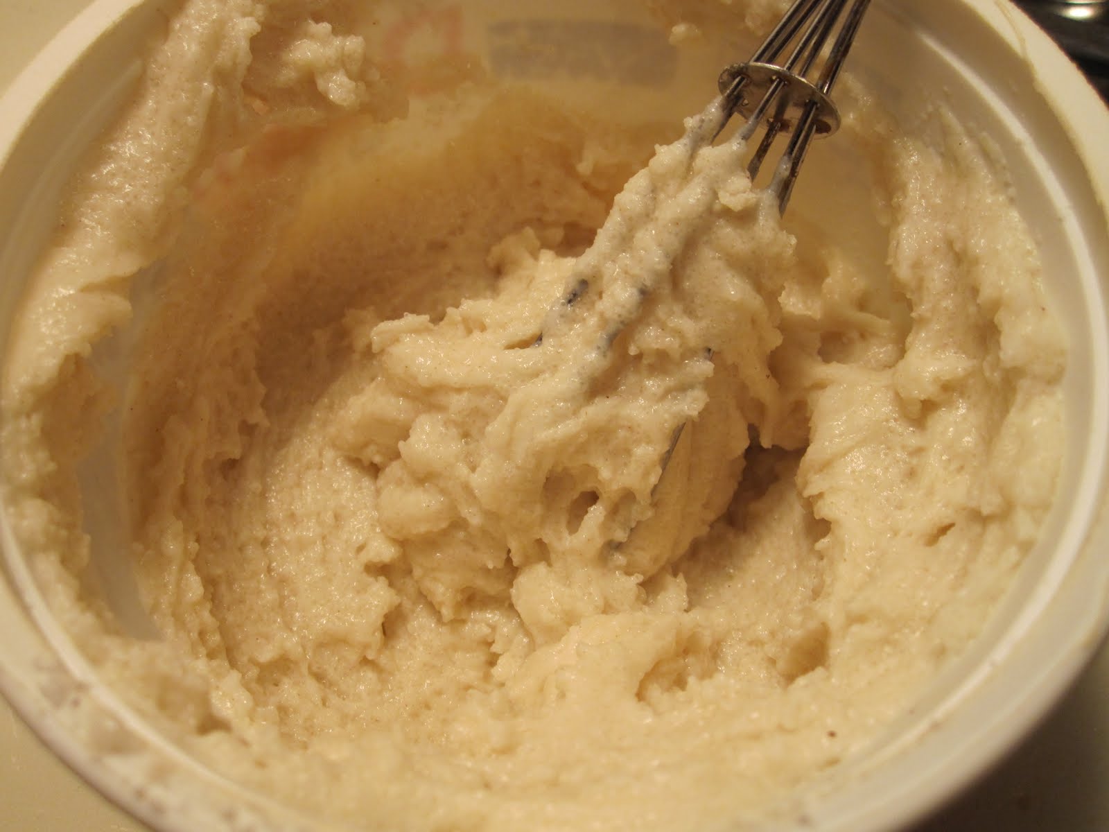 Beauty and Inspiration: Tutorial Tuesday: Homemade Spackle 7/20/2010