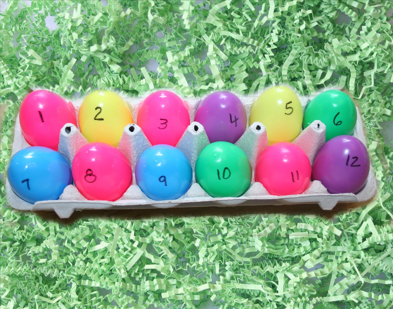 The Christensen's Camelot : The 12 Resurrection Eggs Of Easter