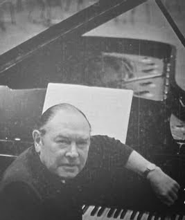 Problembär's Classical Vault: Gerald Moore: The Unashamed Accompanist