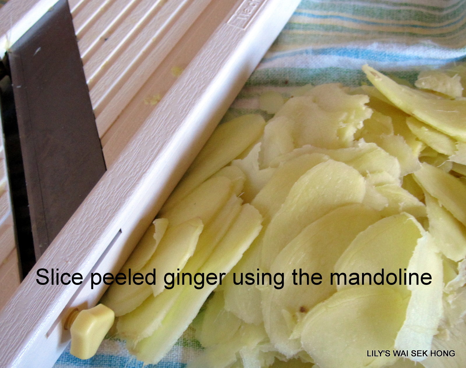 Lily's Wai Sek Hong: Ginger Snack