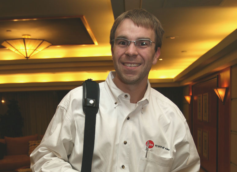 elrectanguloenlamano: LEICA: EXCELLENT AND HISTORIC ECONOMICAL RESULTS