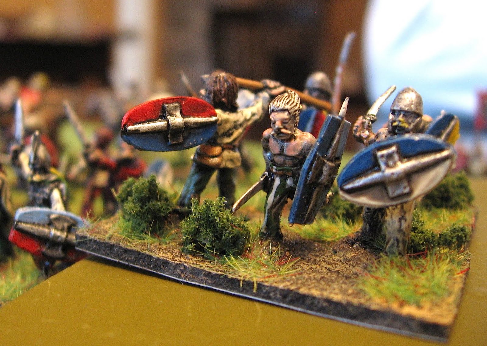 Bob's Miniature Wargaming Blog: DBA: Marian Roman v Ancient British