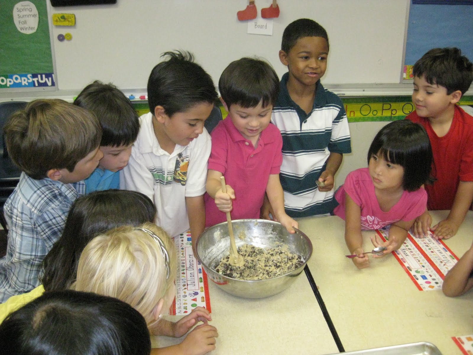 Mrs. Mason's Kindergarten Class: Making Cookies!
