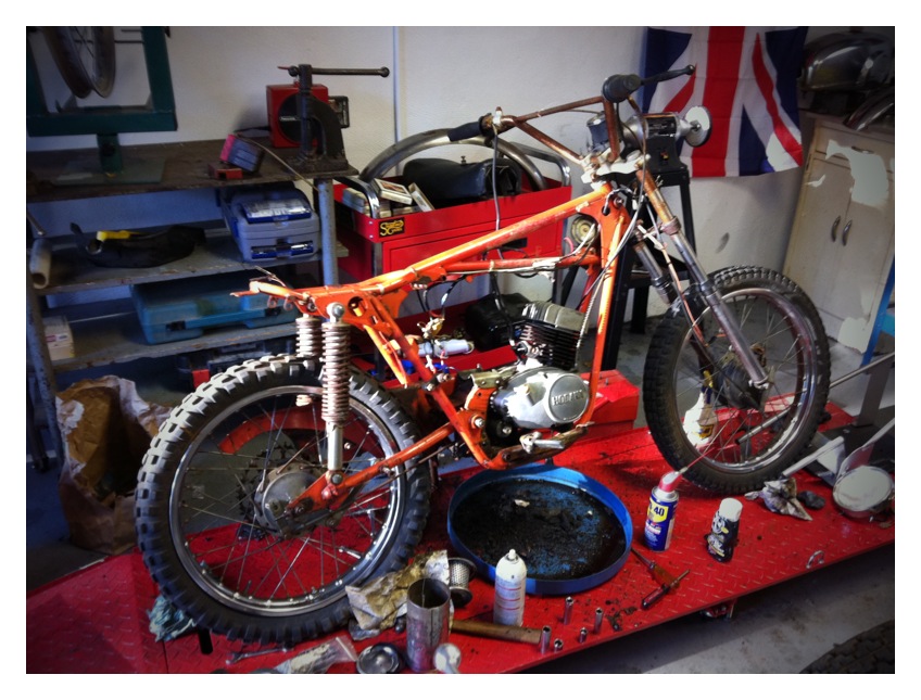 World Bikes: hodaka motorcycles engine wallpapers