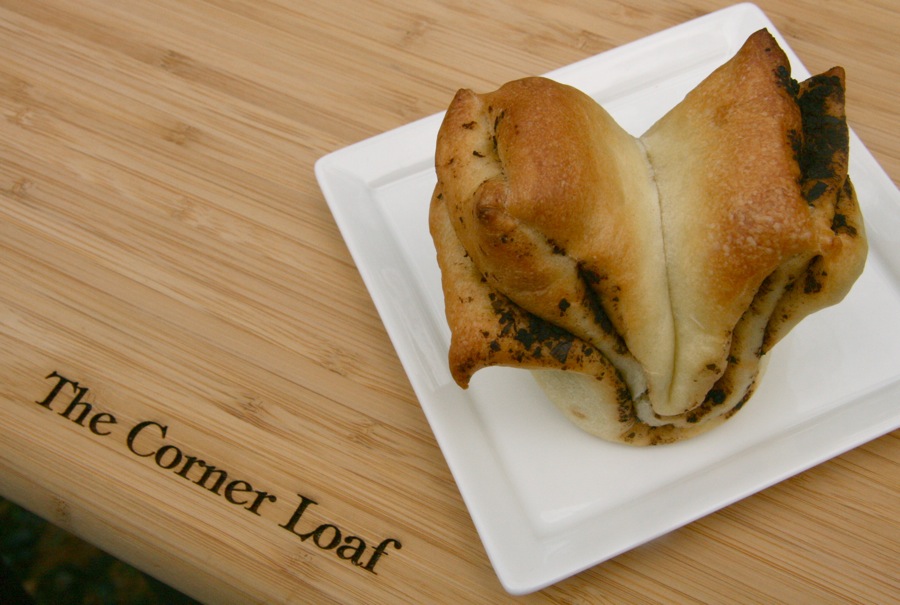 Corner Loaf: Tapenade Fan Rolls