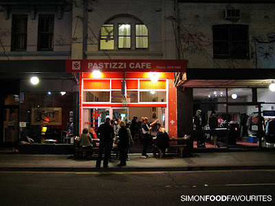 Simon Food Favourites: Pastizzi Cafe, Newtown (19 June 2009)