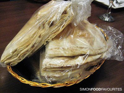 Simon Food Favourites: El Bahsa: Lebanese, Newtown (19 Dec 2009)