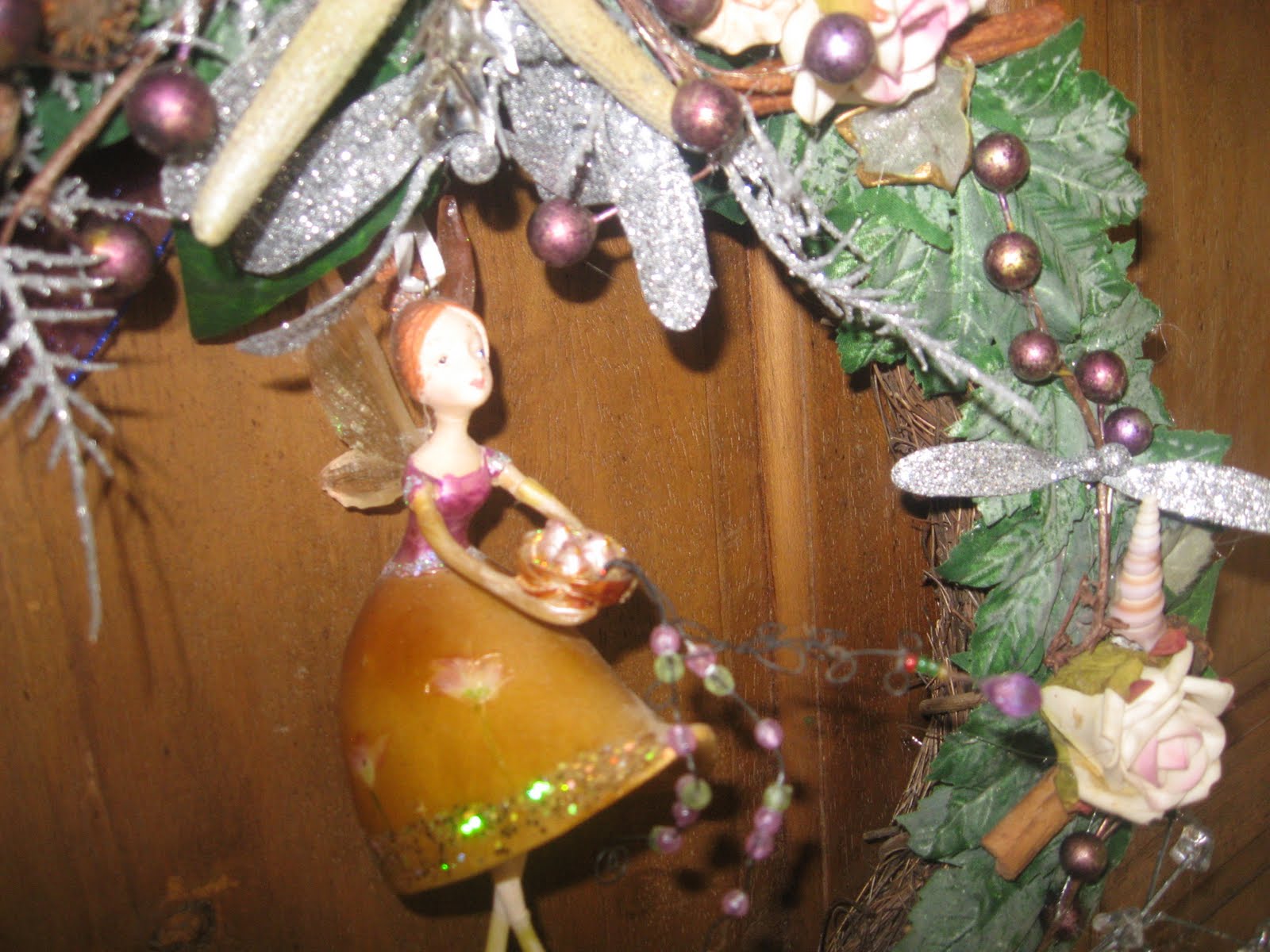 Christmas at Eden: Design and make a Modern Christmas Wreath
