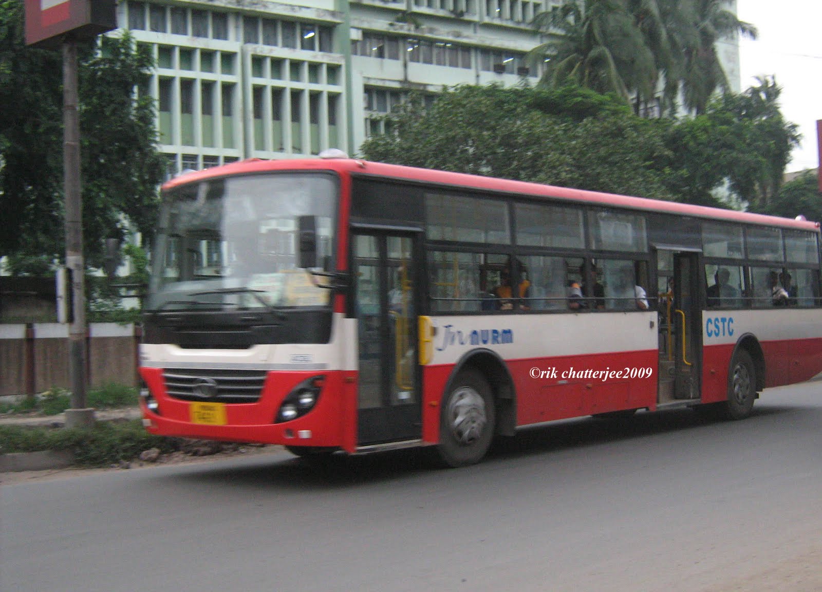 Kolkata Curry: The new buses- a revolution on street