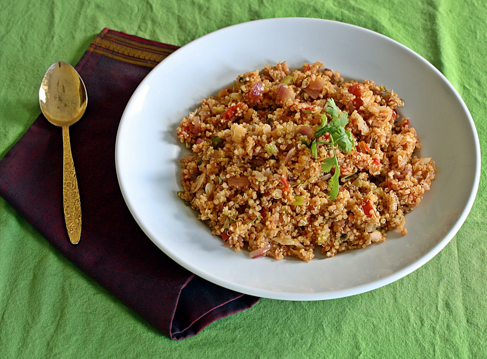 Versatile Vegetarian Kitchen: Toasted Quinoa - One pot meal