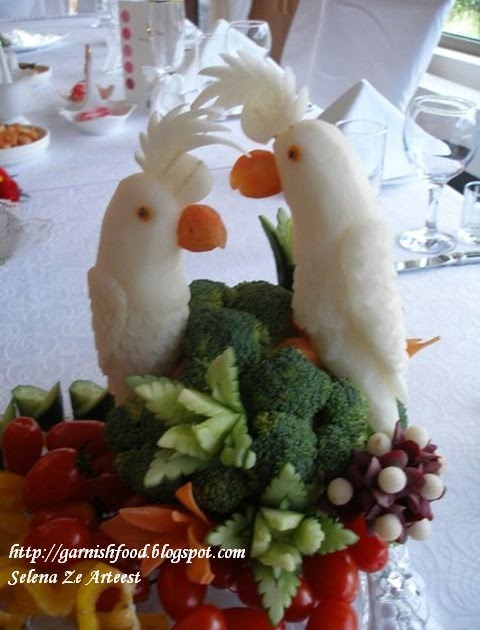 GarnishFoodBlog - Fruit Carving Arrangements and Food Garnishes ...