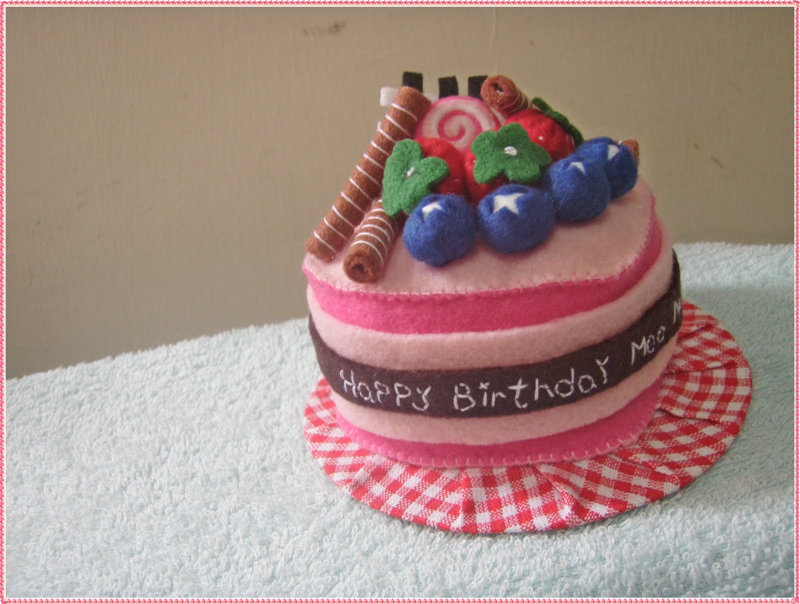 Sasa's Love n Joy : Custom Made Order- Felt Cakes