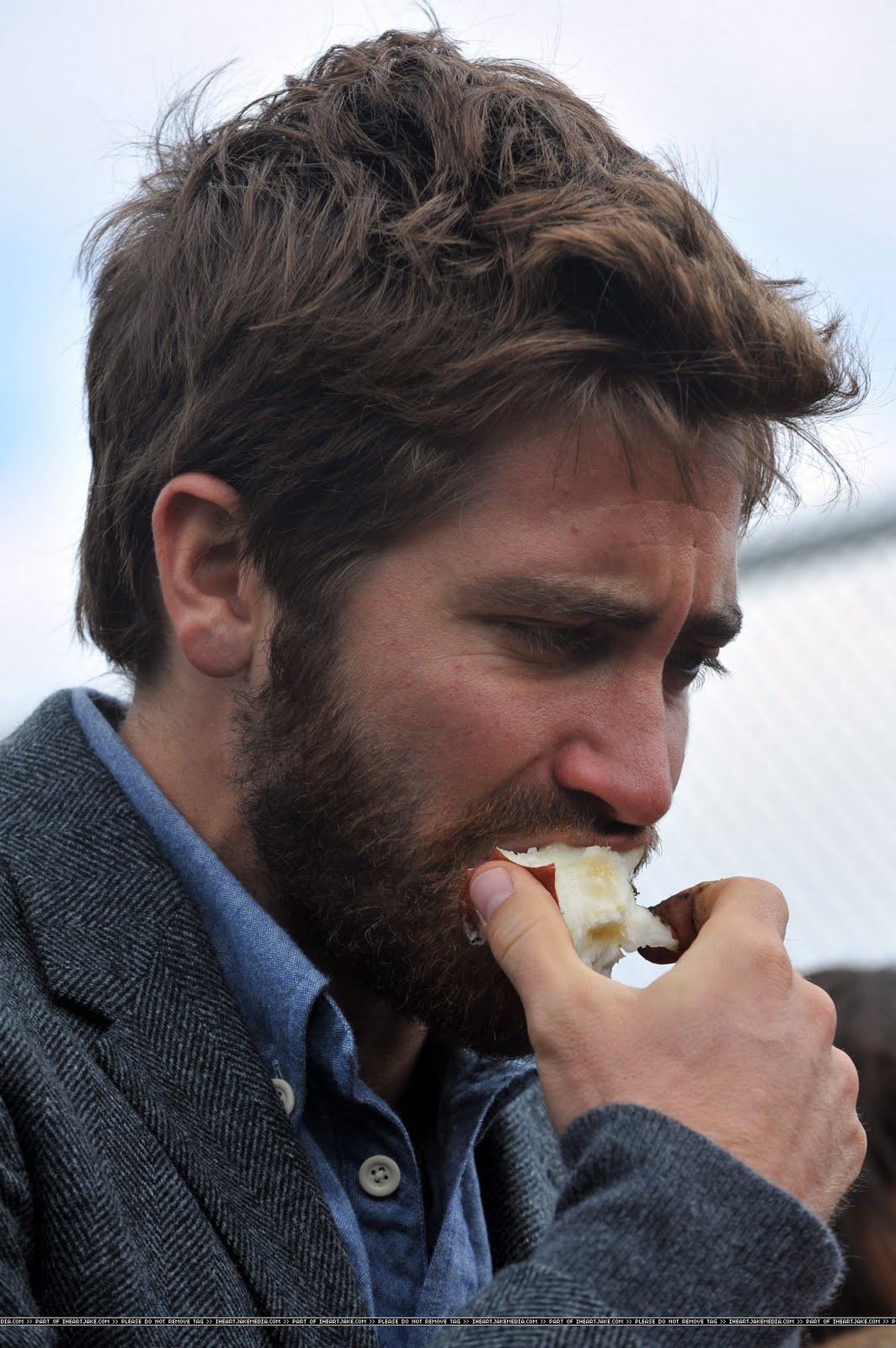 Kirsten Dunst Jake Gyllenhaal Eating