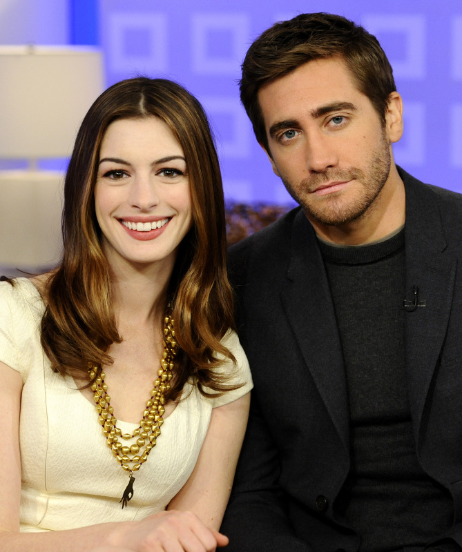 Anne Hathaway And Jake Gyllenhaal