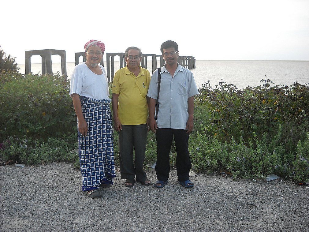 Warisan Tumpat: Tiang Jeti Bijih Besi di Jubakar Pantai, Tumpat, Kelantan.