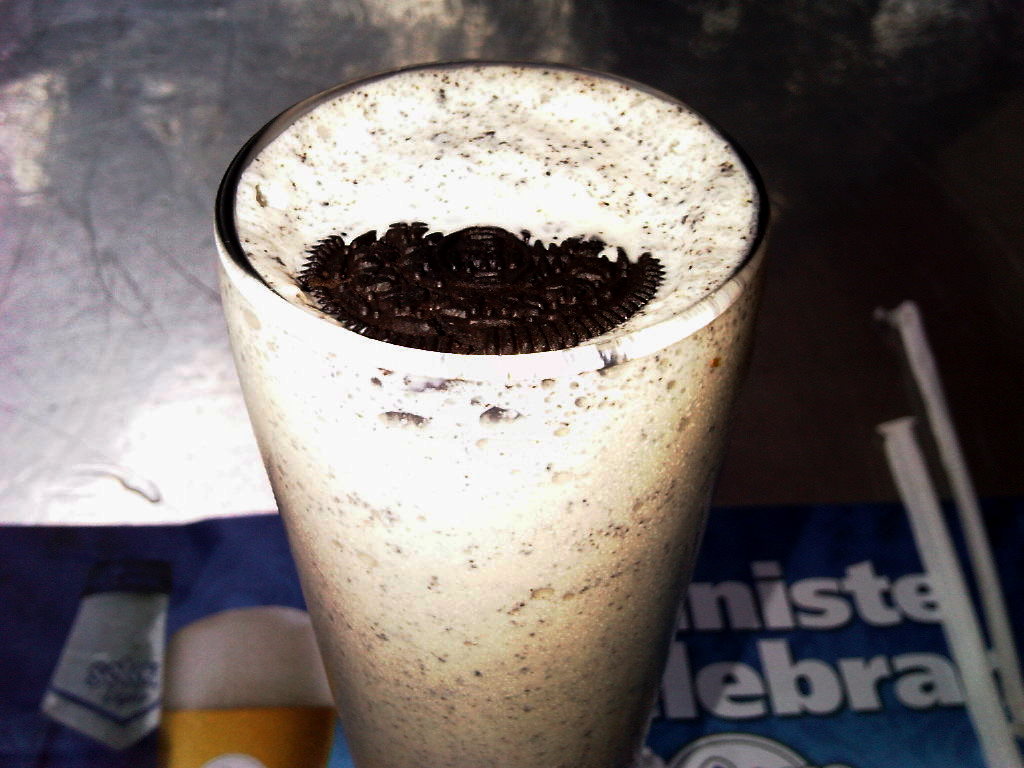 El Rincón del Chocolate: Una Refrescante Merengada de Oreo
