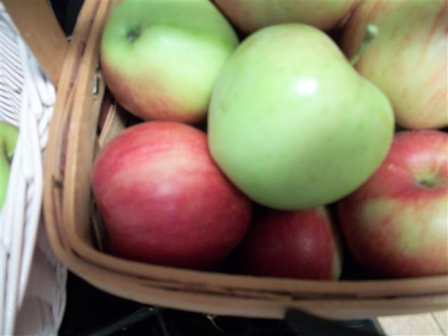 Home Living: Blackberry-Apple Pie With Tapioca