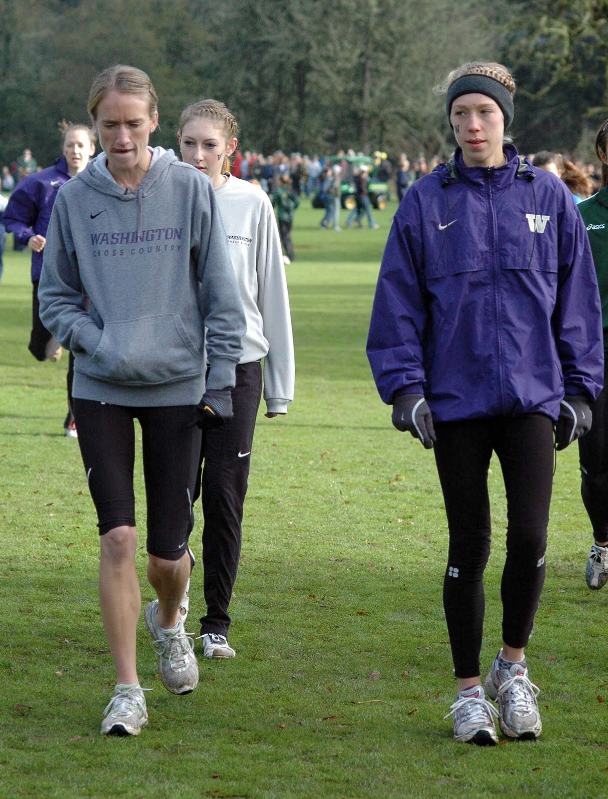 Washington assistant coach Kelly Strong resigns...