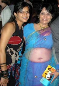 Indian Masala Aunties Navel Gallery: Desi Real Life Aged Aunty Fleshy ...