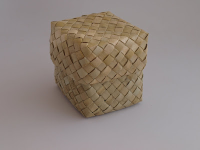 ECO-FRIENDLY PACKAGING and OTHER PRODUCTS: Pandan Square Box, Karagumoy ...