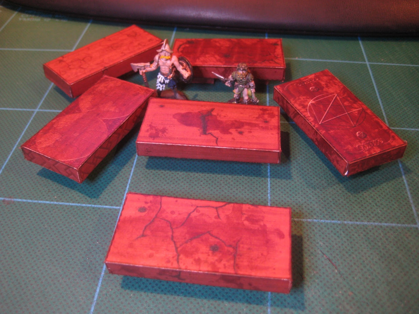d4d6d8d10d12d20: FREE - Paper Model Tables For Your RPG!