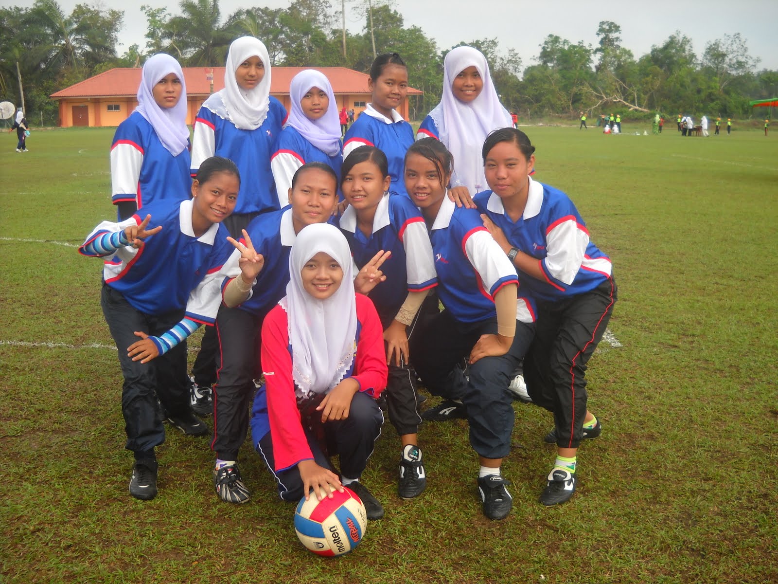 PUSAT SUMBER SMK MENGKARAK: Kejohanan Bola Jaring Sekolah-sekolah ...