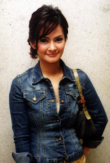 Cut Tari photo and picture | Indonesian Artist - Photoblog - Foto Artis ...