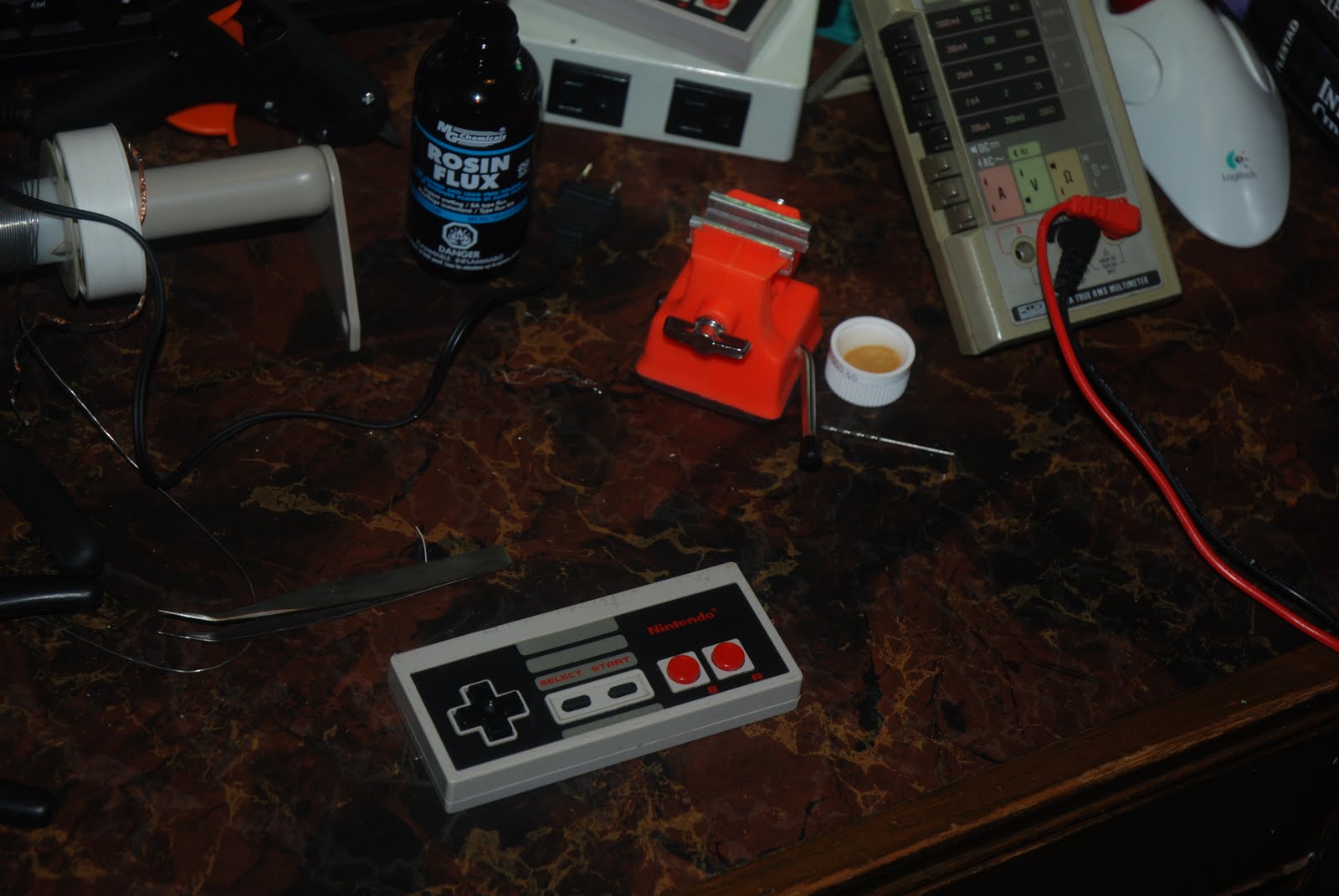 populate all the resistors: Bluetooth NES Game Pad Headset