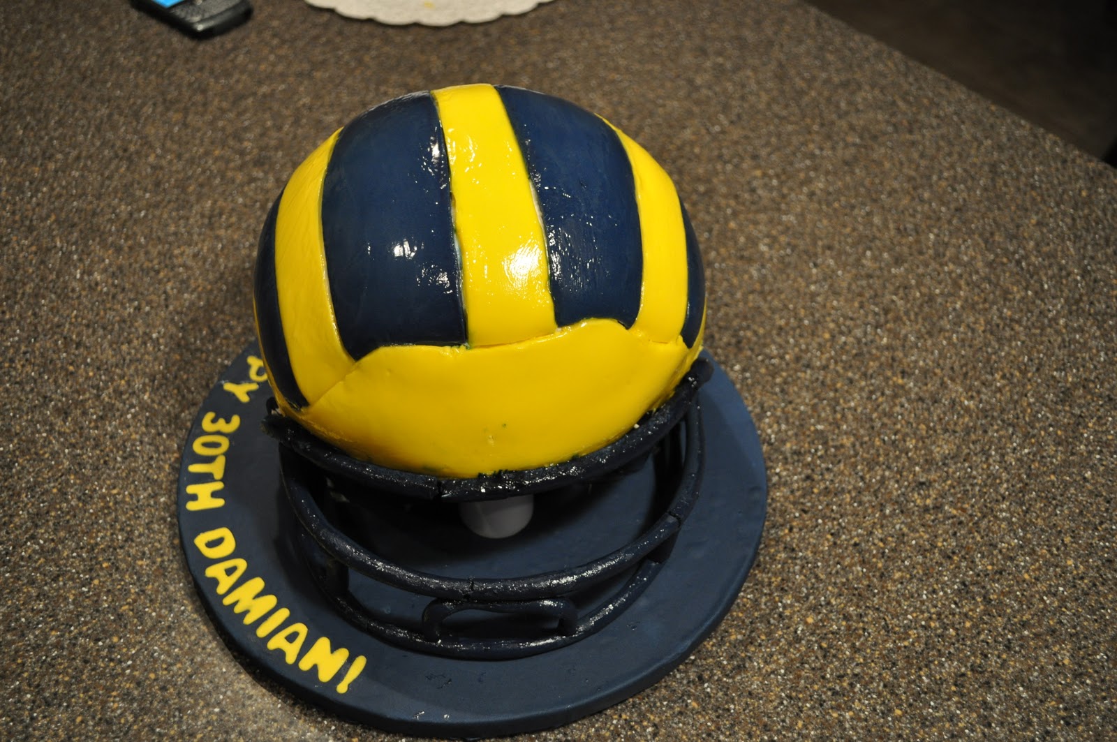 Pretty and Sweet: Michigan Wolverines cake