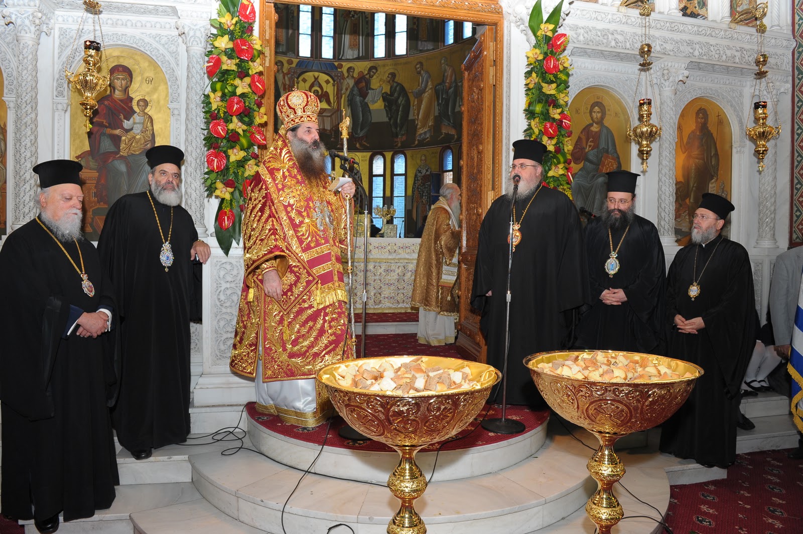 Ενοριακή ζωή - Άγιος Δημήτριος Πειραιώς: Η εορτή του Μητροπολίτου μας ...