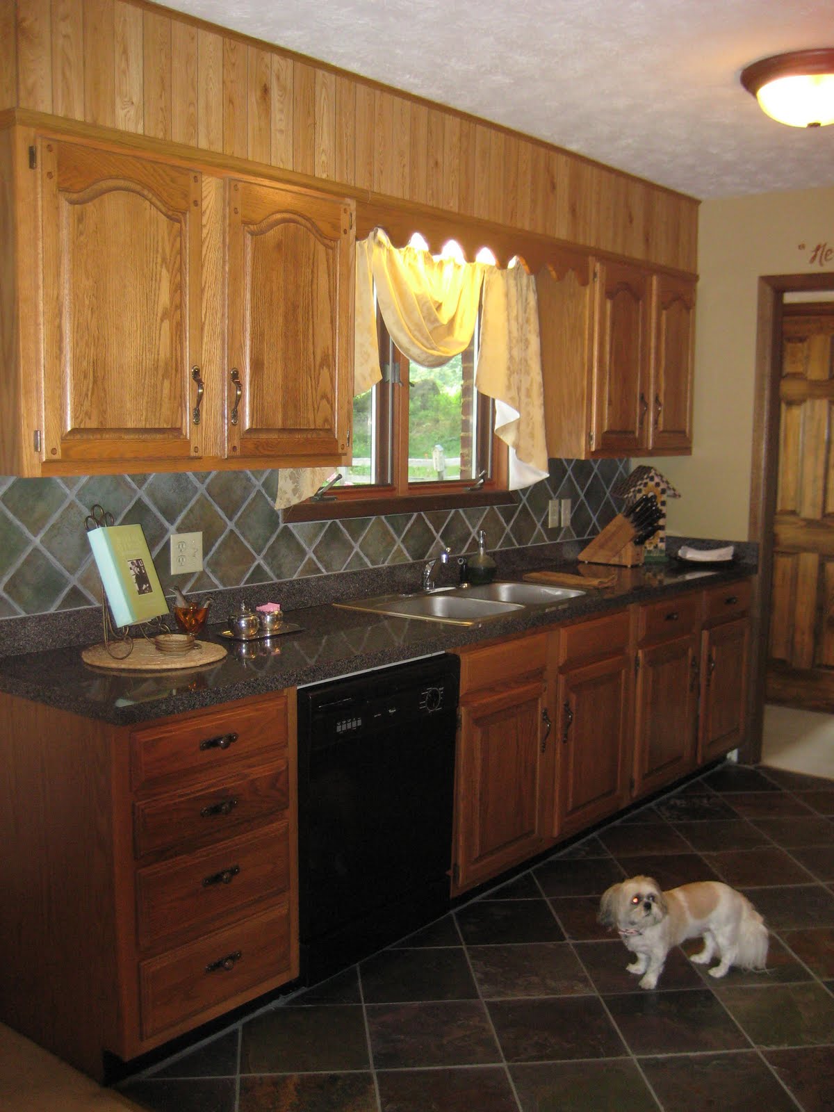 Room Service ~ Decorating 101: Painted Kitchen Cabinets