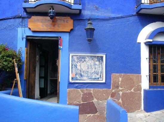 Mis Estudios en México: Frida Kahlo and La Casa Azul