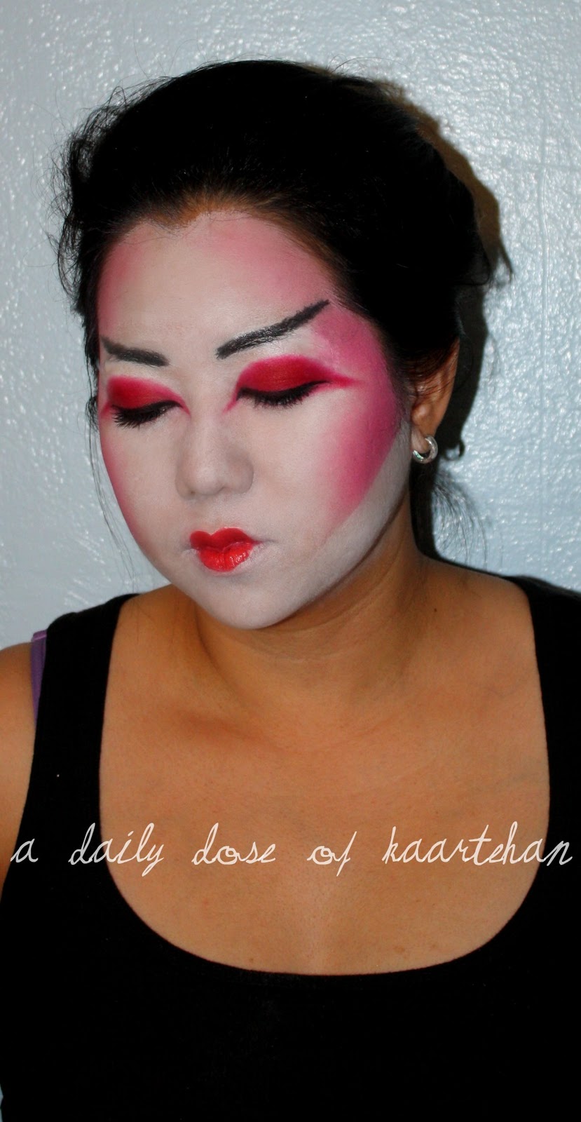 a DaiLy dOSe Of kAaRteHan: HALLOWEEN LOOK: GEISHA/MAIKO MAKEUP ATTEMPT