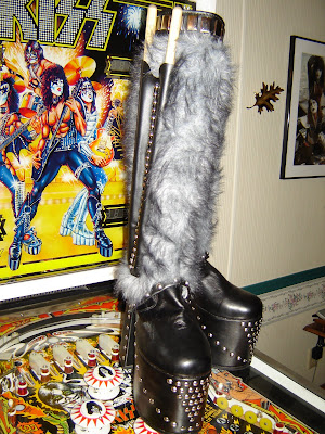 KISS COSTUMES & BOOTS: ERIC CARR CREATURES OF THE NIGHT COSTUME & BOOTS