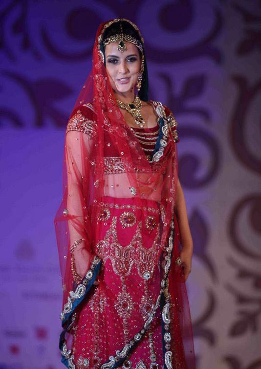 Tulip Joshi Wallpapers, Pictures, Tulip Joshi Images, Tulip Joshi Pics ...