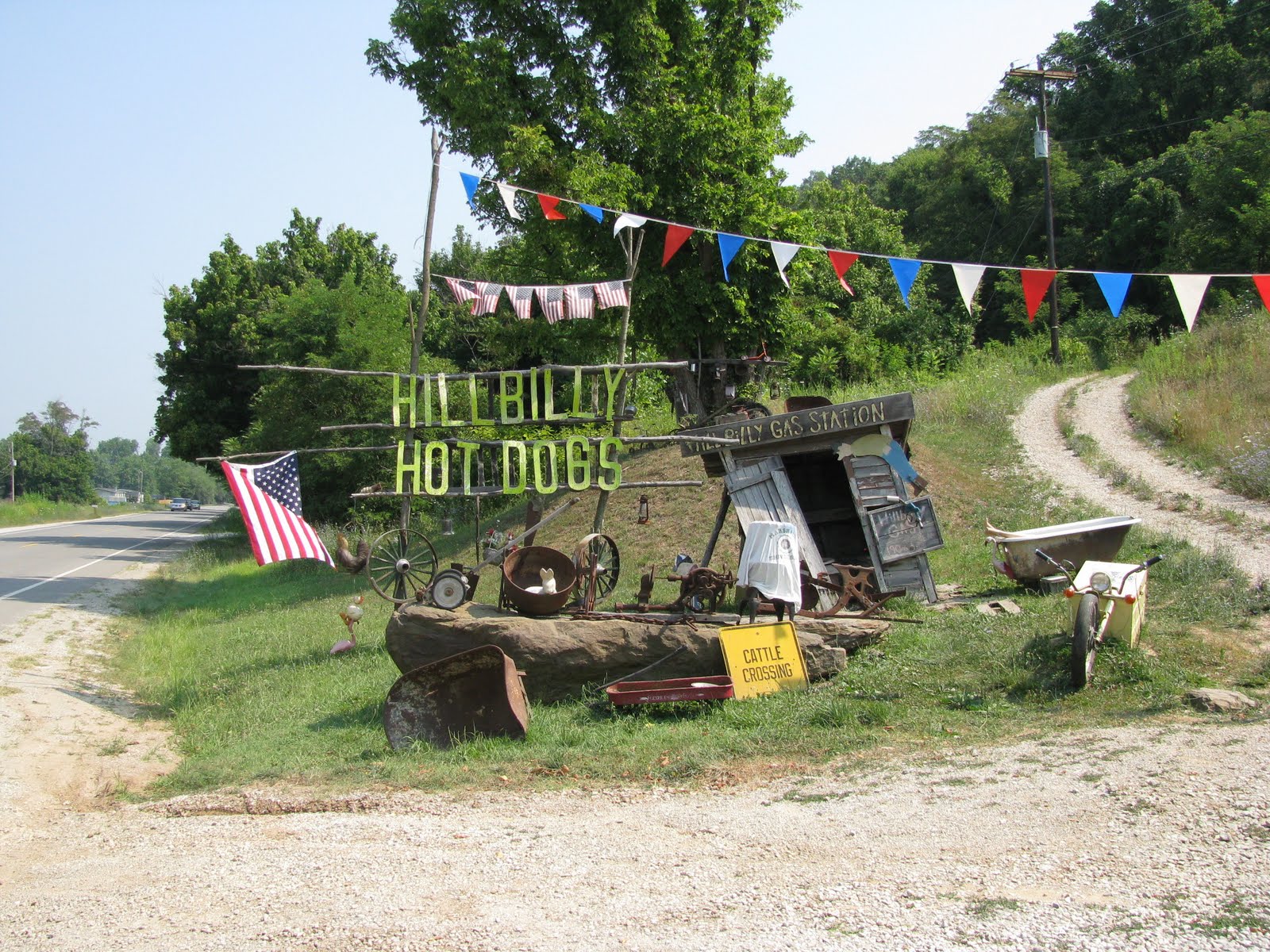 Triple D's Roadtrip: Lunch at Hillbilly Hot Dog