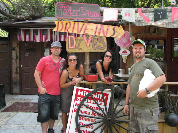 Triple D's Roadtrip: Lunch at Hillbilly Hot Dog