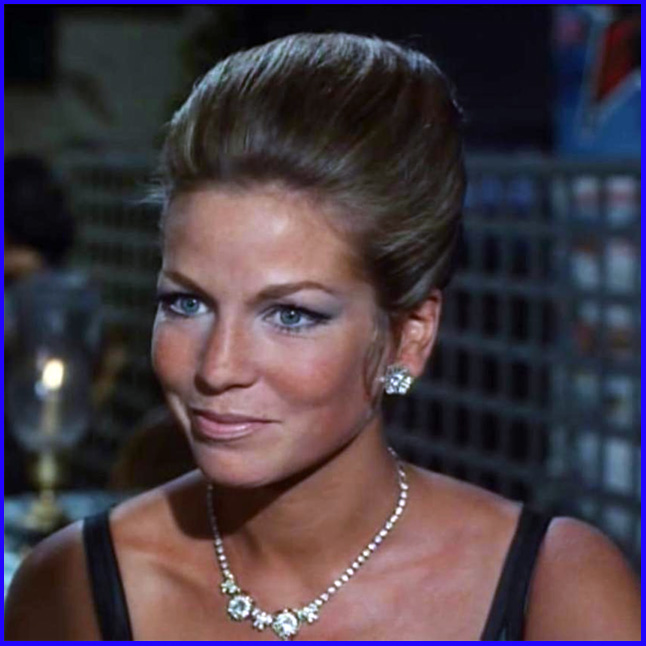 Magic Mac: Superbeauty: Alexandra Stewart