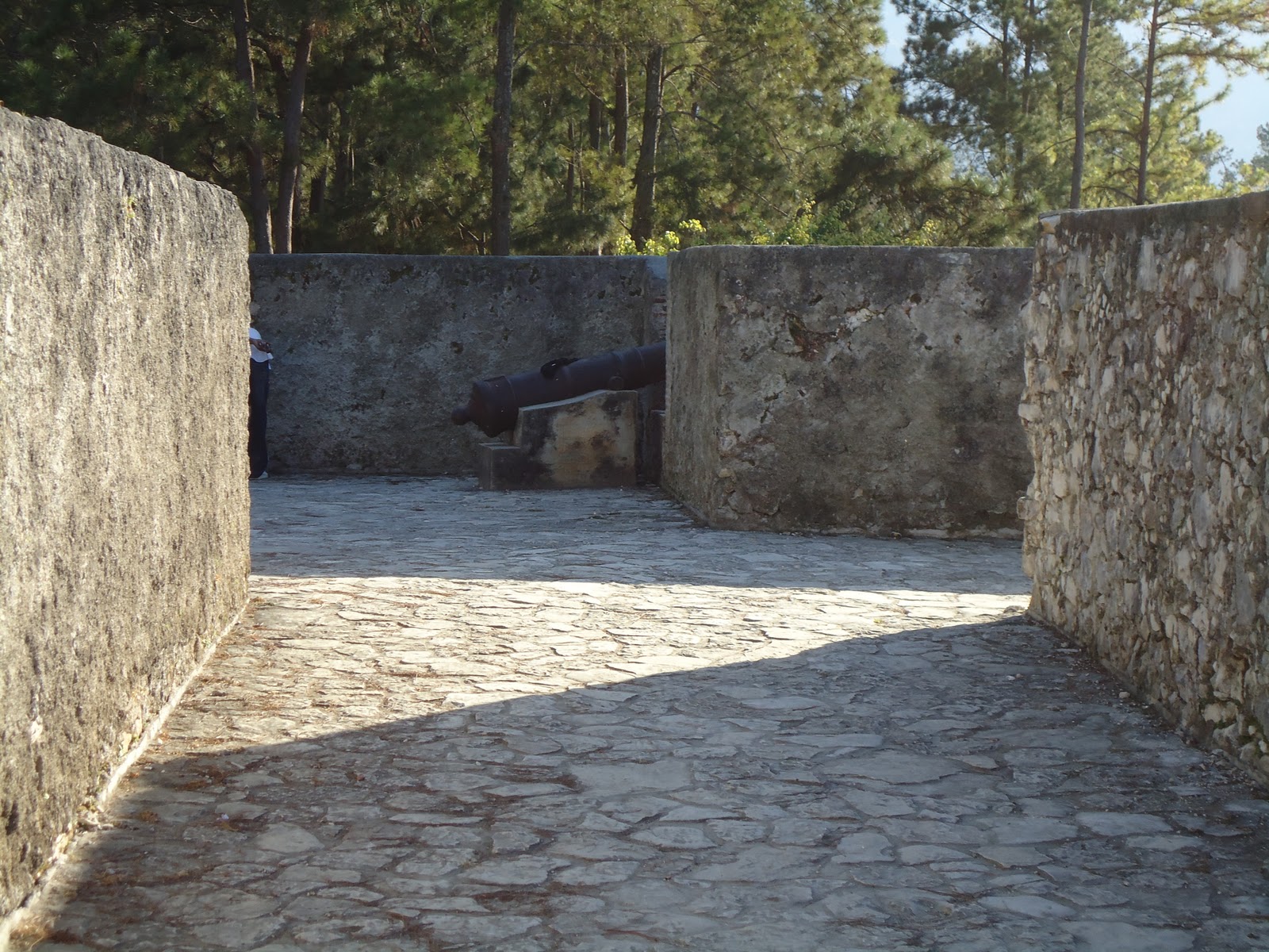 Lafrance en Haiti: Fort Jacques... une leçon d'histoire