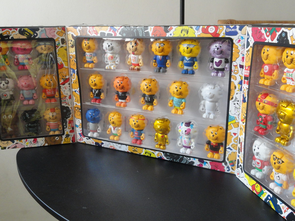 Sir Fong: Totto meets Singa the Courtesy Lion at Funan IT Mall