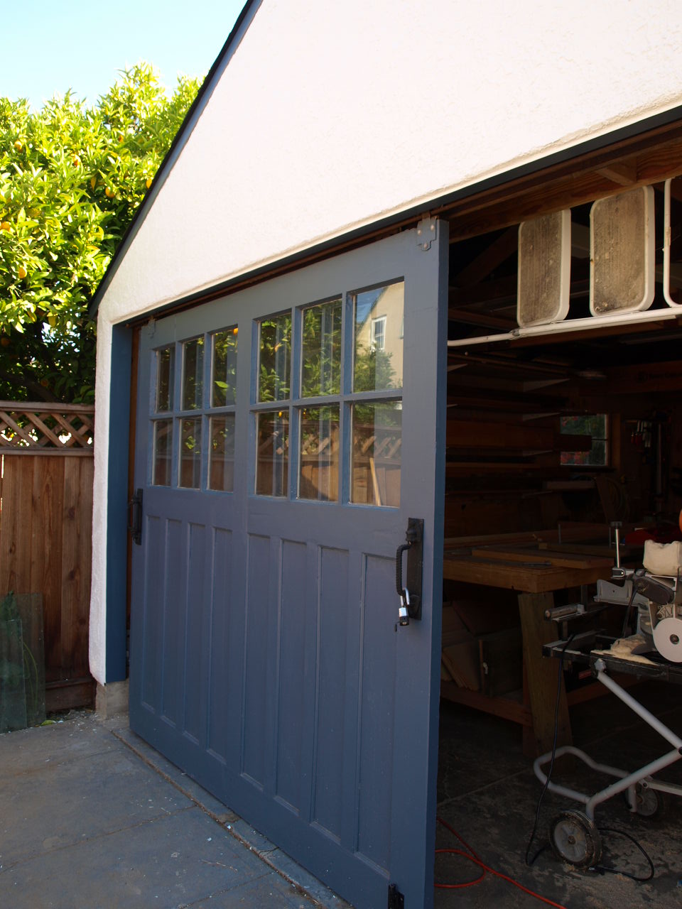 The Garage is Painted!