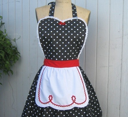 LoverDoversBlog: RETRO APRONS - 50S style I LOVE LUCY apron black dot apron