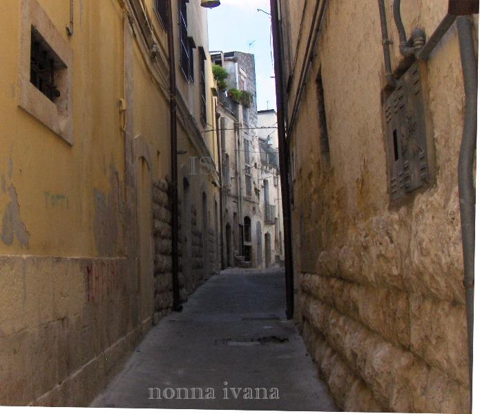 ALTAMURA / BARI---PUGLIA ...SCORCI della città e OSTERIA ANTICA