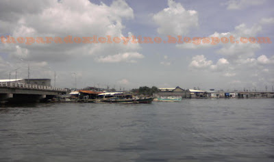 Fishing in the Polluted Manila Bay |Filipino Sojourner