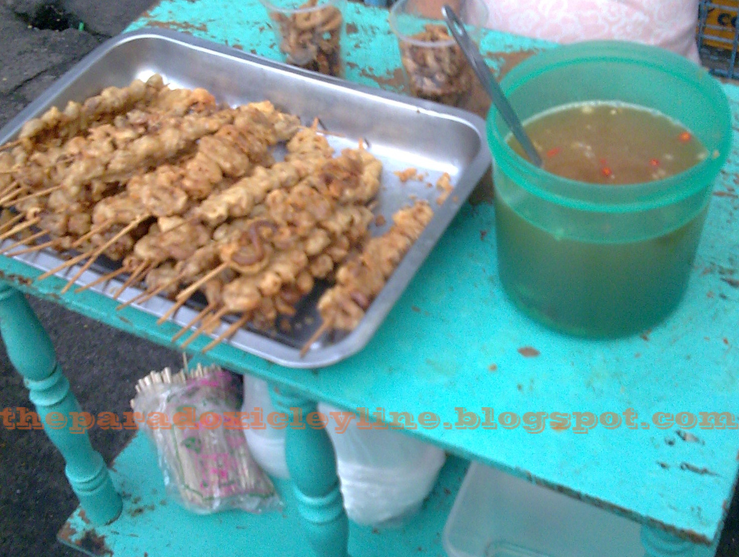 A Taste of Kwek Kwek, Isaw and Other Pinoy Street Foods |Filipino Sojourner