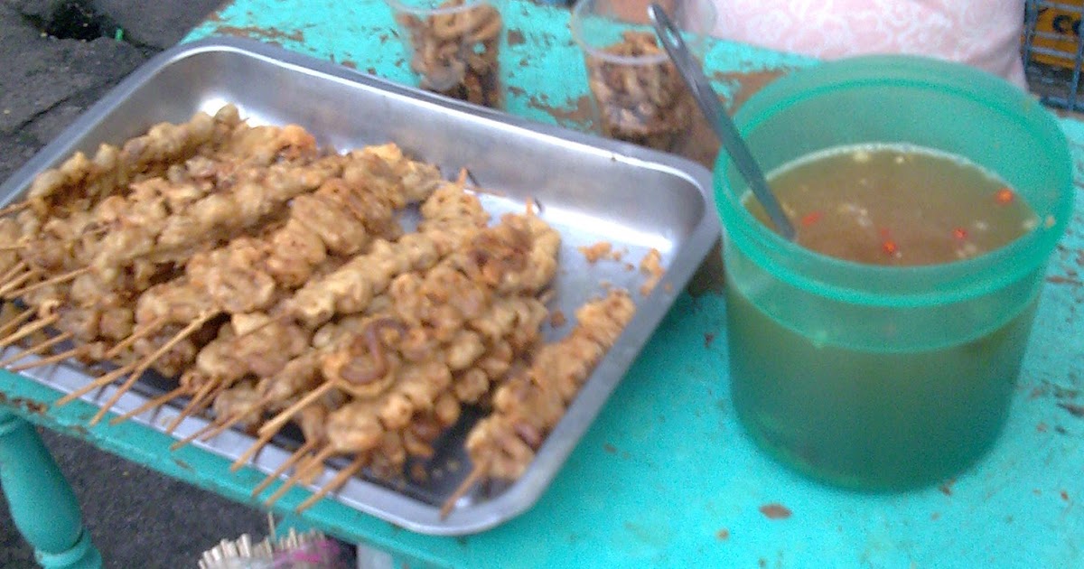 A Taste of Kwek Kwek, Isaw and Other Pinoy Street Foods |Filipino Sojourner