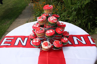 Heaven is a Cupcake: England World Cup Cupcakes