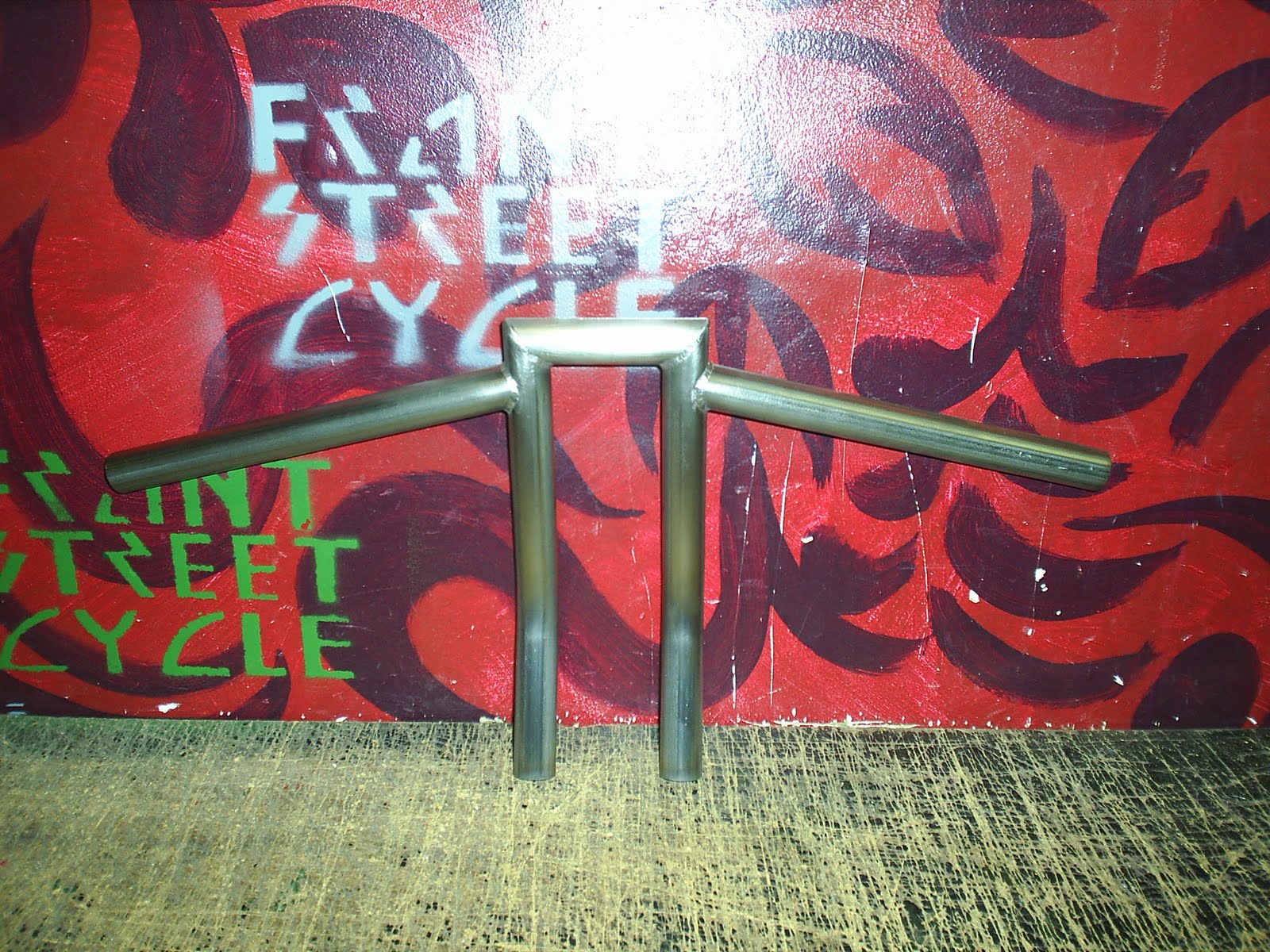 FRONT ST CYCLE: Window T bars w forward sweep